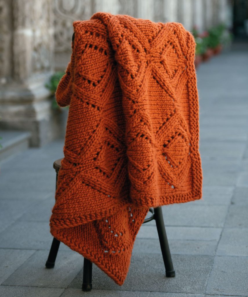 Labyrinth Blanket - Yarnalia